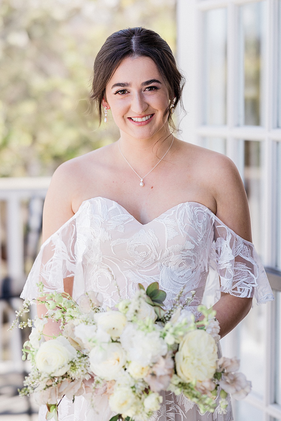 Garden Wedding | Doctors Kaylee and JD - teeandrebecca.com